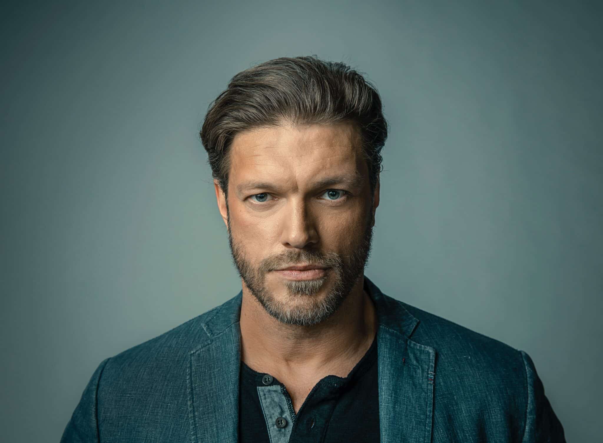 Edge WWE: Biography, Young, Age, Height, Real Name, Career, Wife, Kids ...